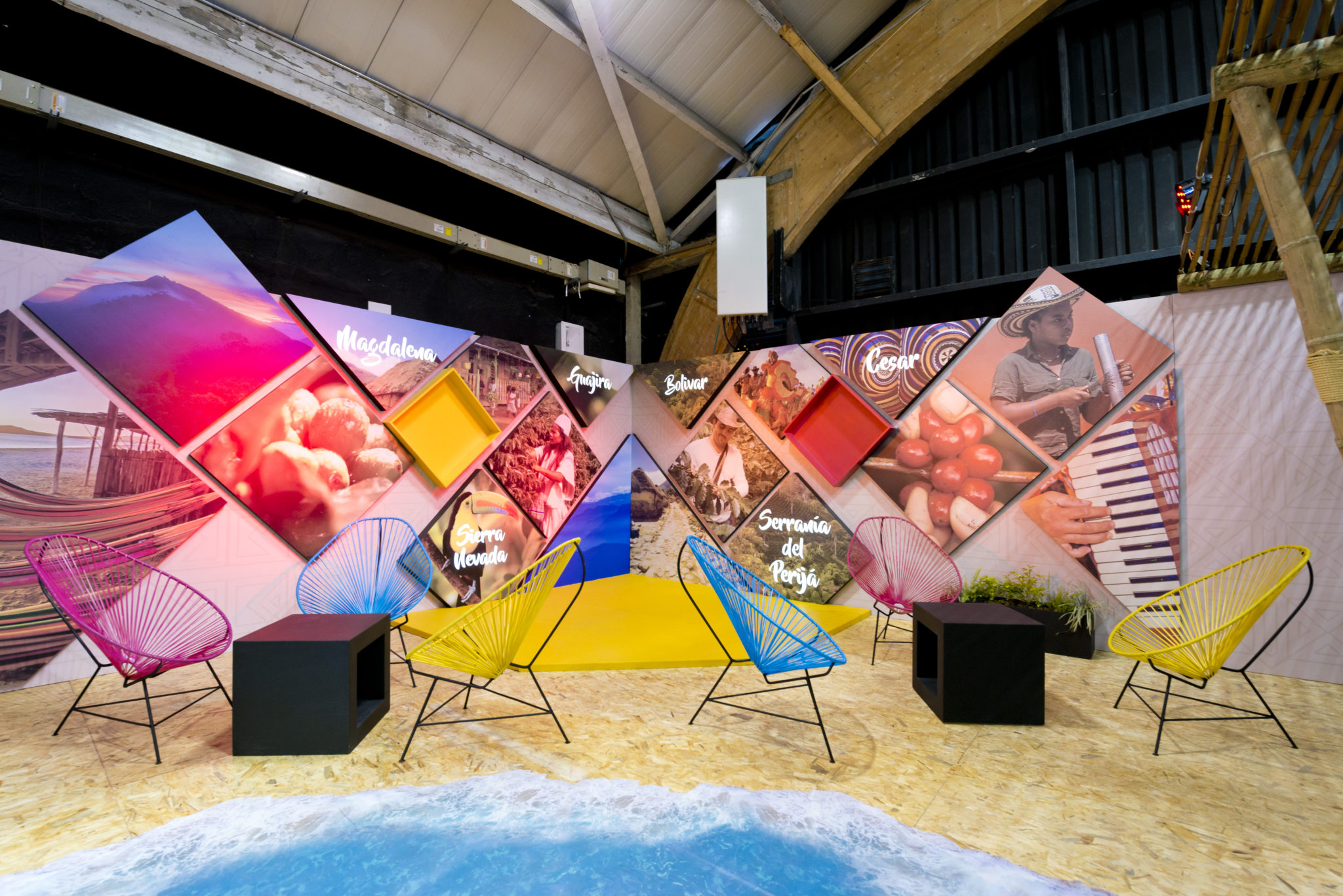 Cafés de Colombia Expo – INTER EXPO – INTENZZI | Diseño y Montaje de Stands